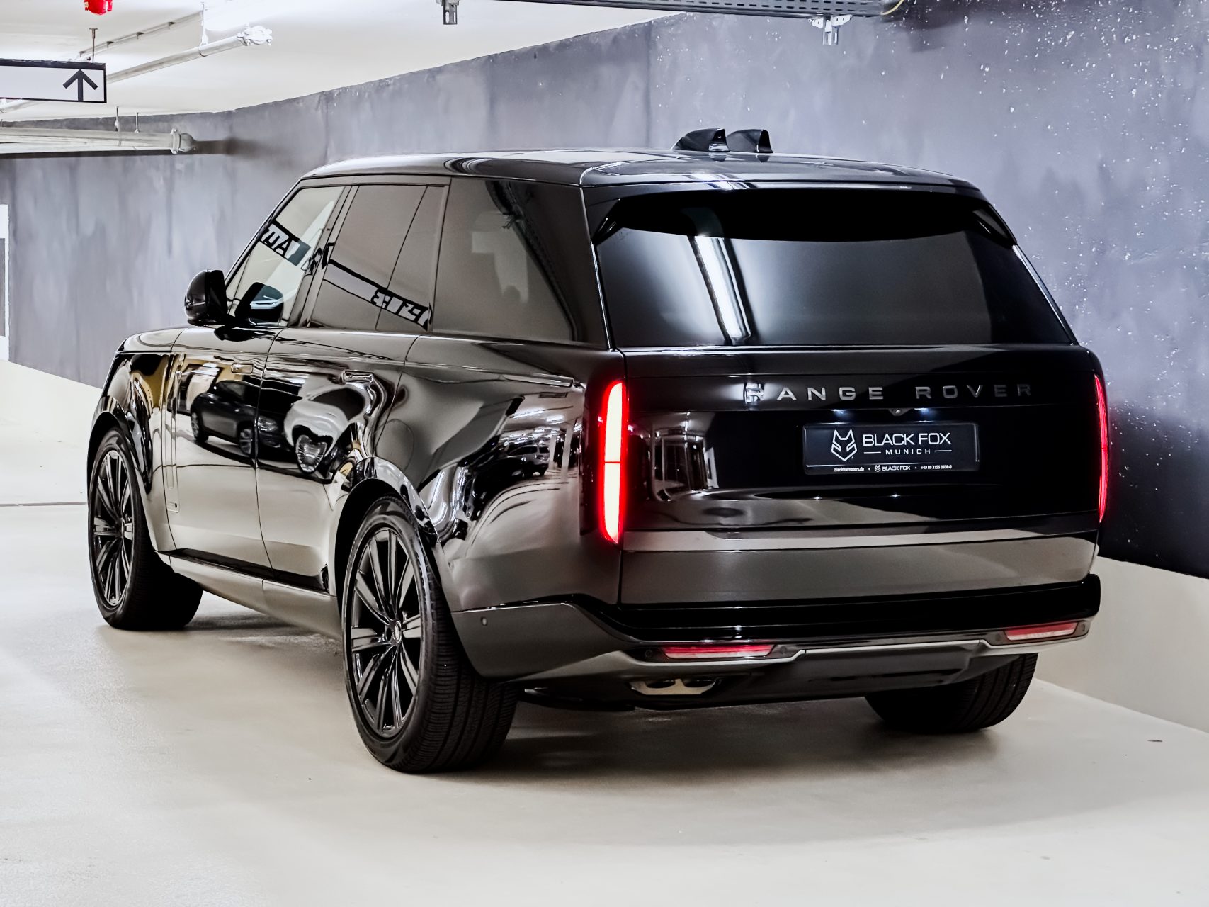 Land Rover Range Rover D350 – Black Fox