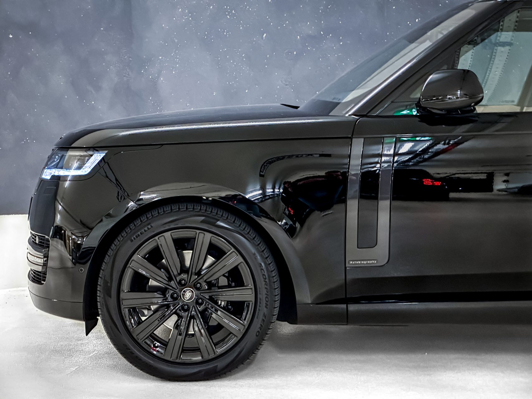 Land Rover Range Rover D350 – Black Fox